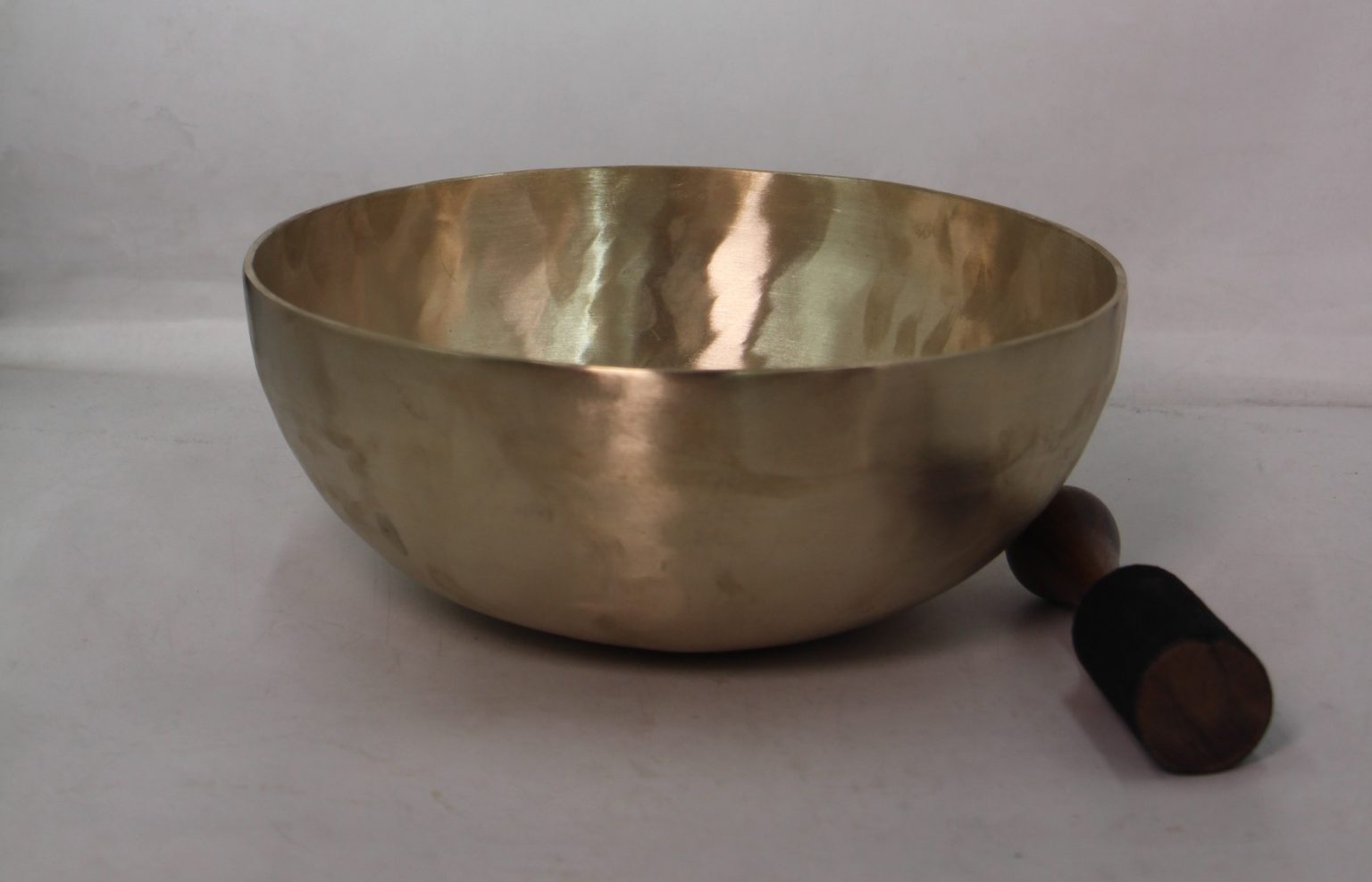 Tibetan Handmade Therapy Singing Bowl 15-16 cm - Handmade Tibetan ...